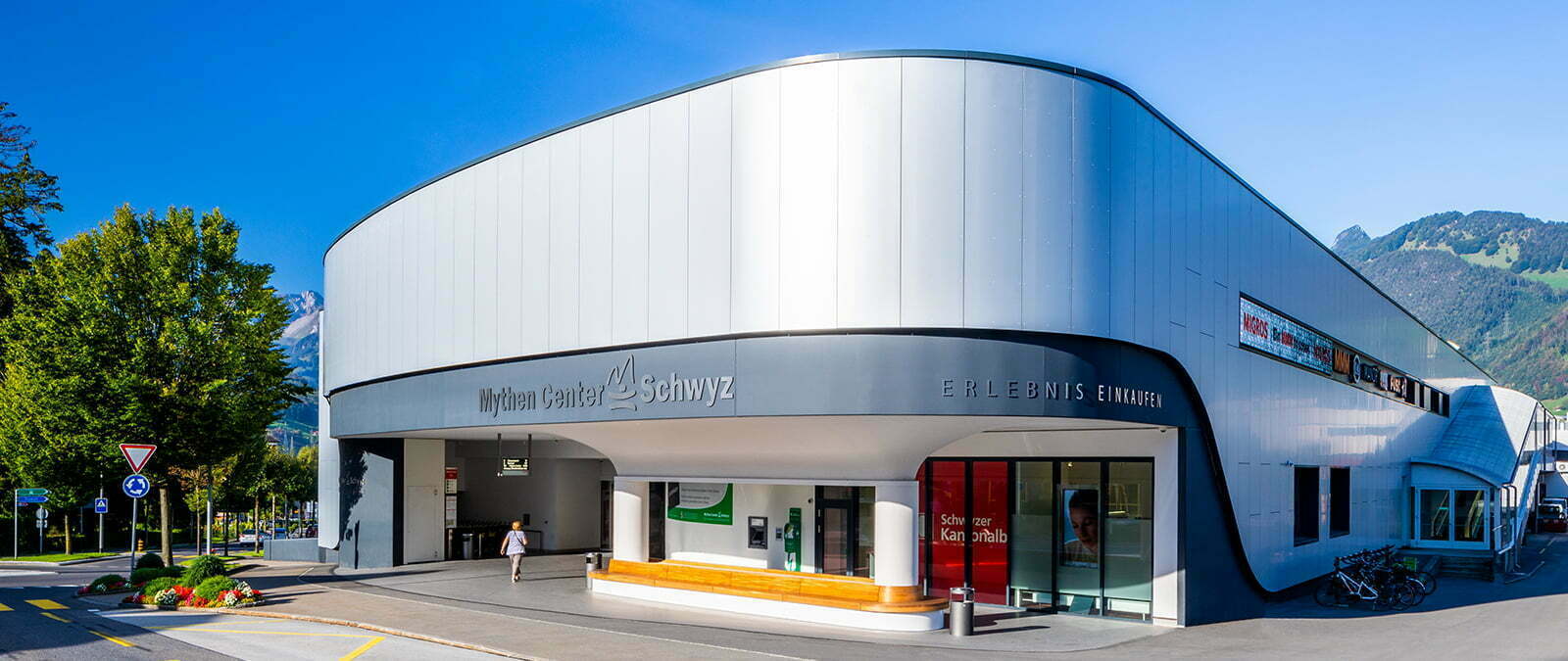 Mythen Center Schwyz - das moderne, alpine Einkaufserlebnis